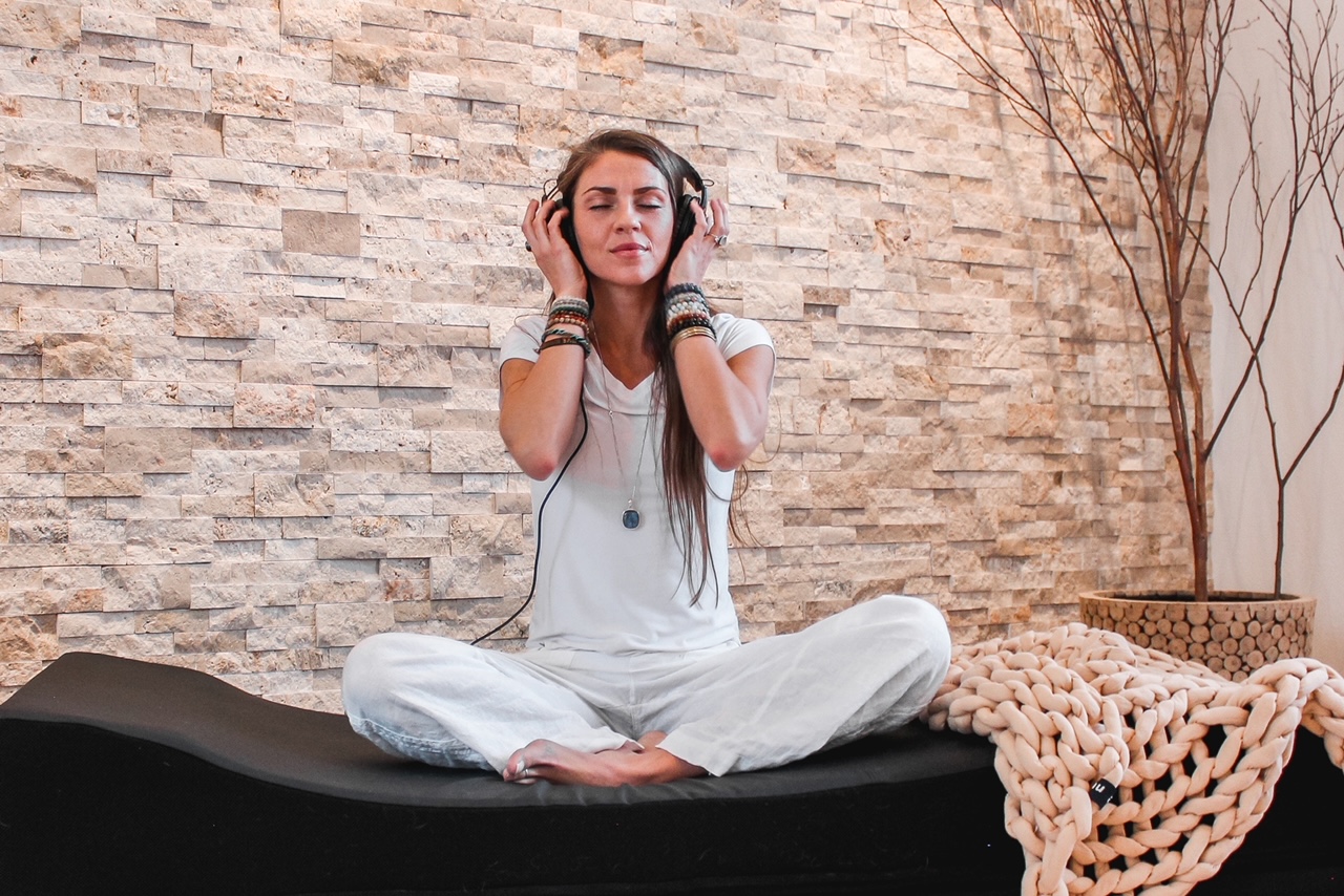 X1 Resonance Lounge | Source Vibrations Clinic, Iowa